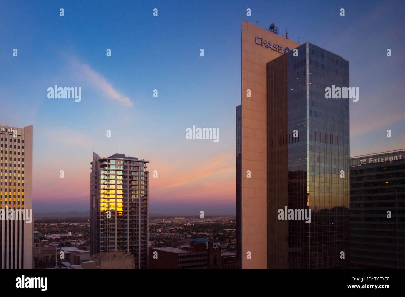 Phoenix arizona skyline night hi-res stock photography and images - Alamy