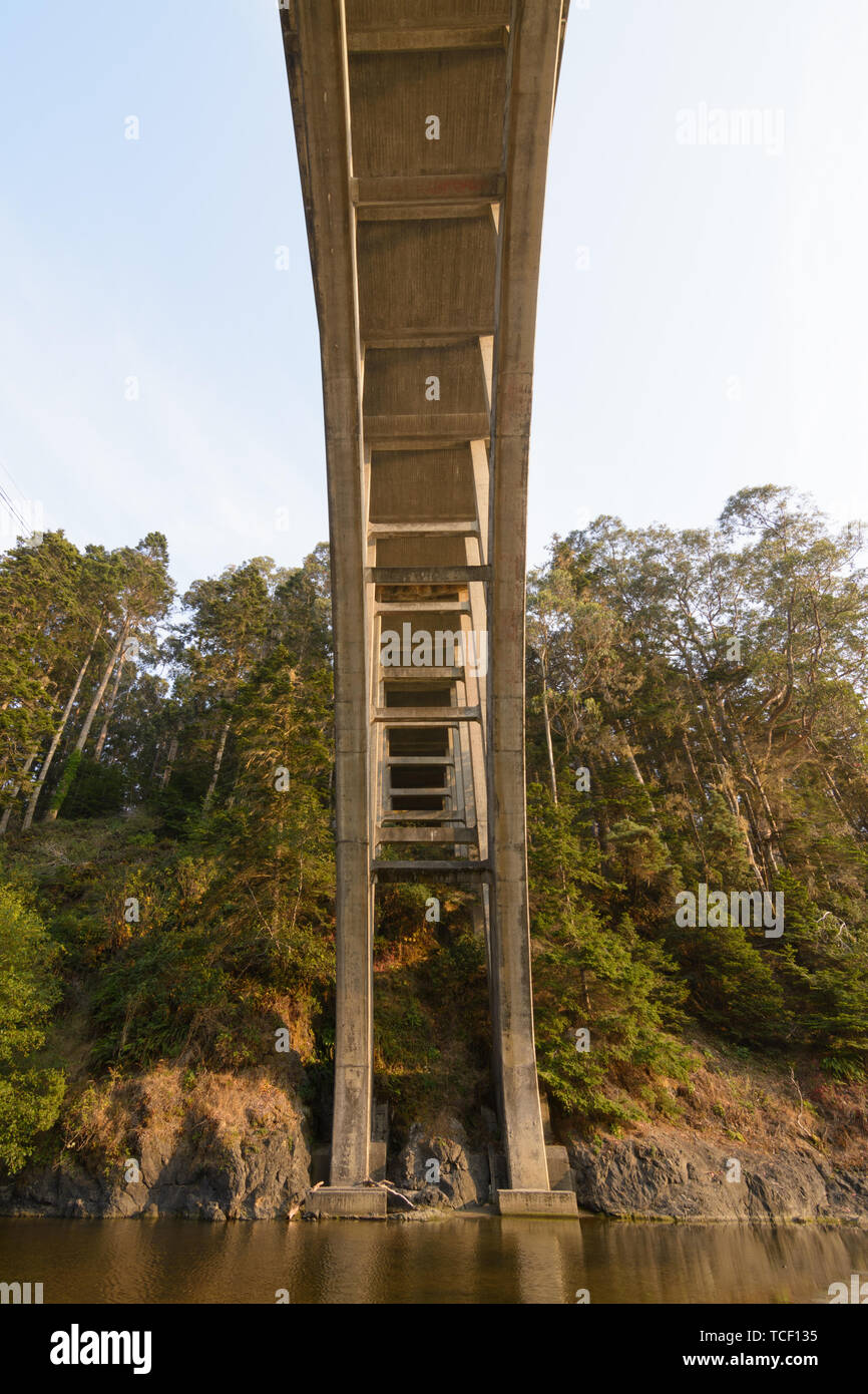 Concrete arch bridge hi-res stock photography and images - Alamy