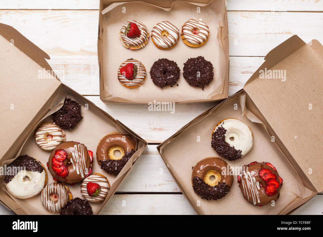 Dunkin Donuts Box High Resolution Stock Photography and Images - Alamy