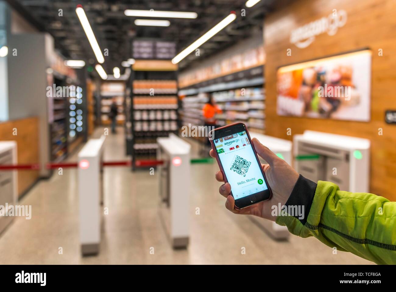 Amazon Go cashless payment app, amazon Go supermarket, American ...