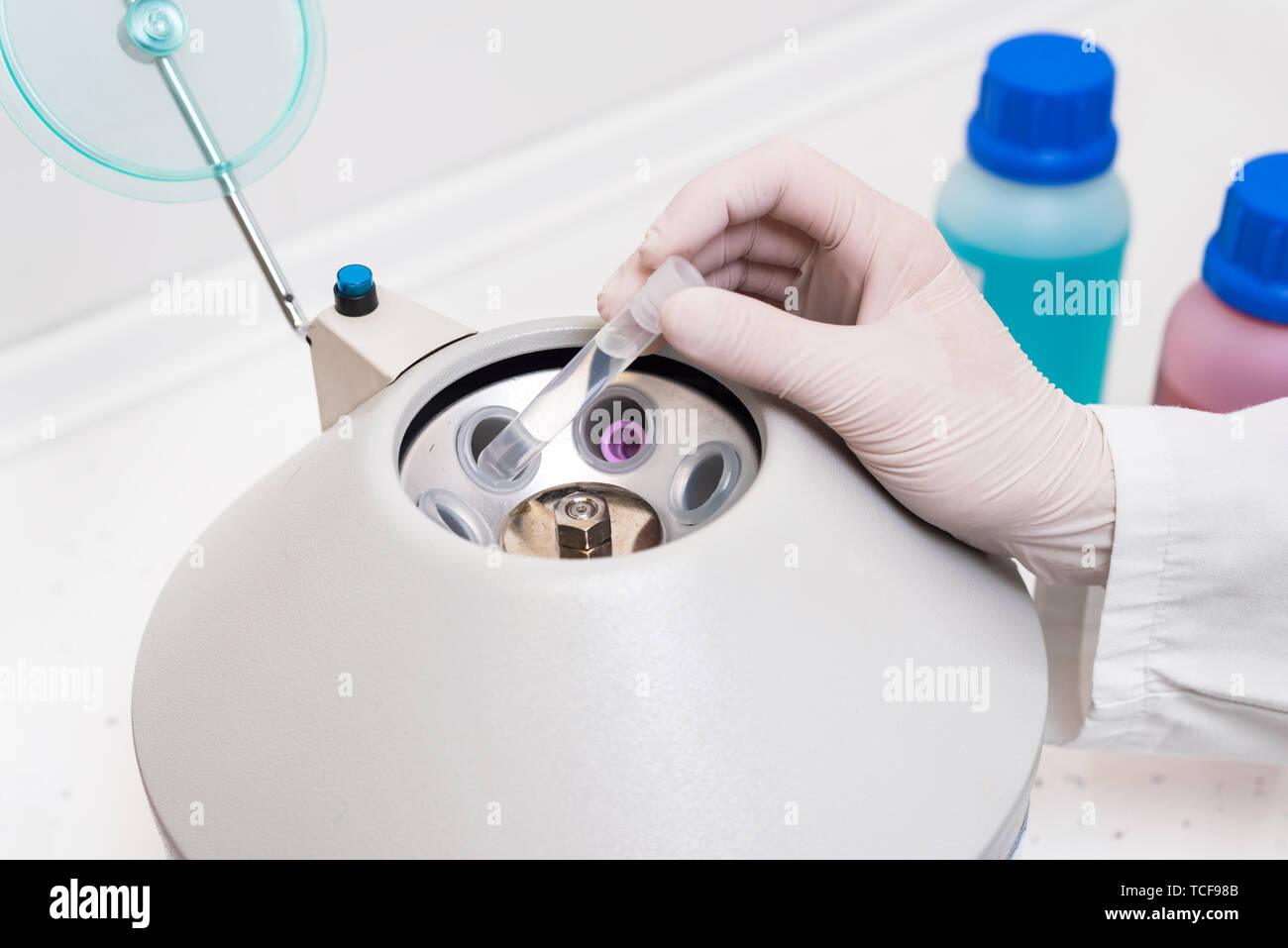 Centrifuge Laboratory Apparatus