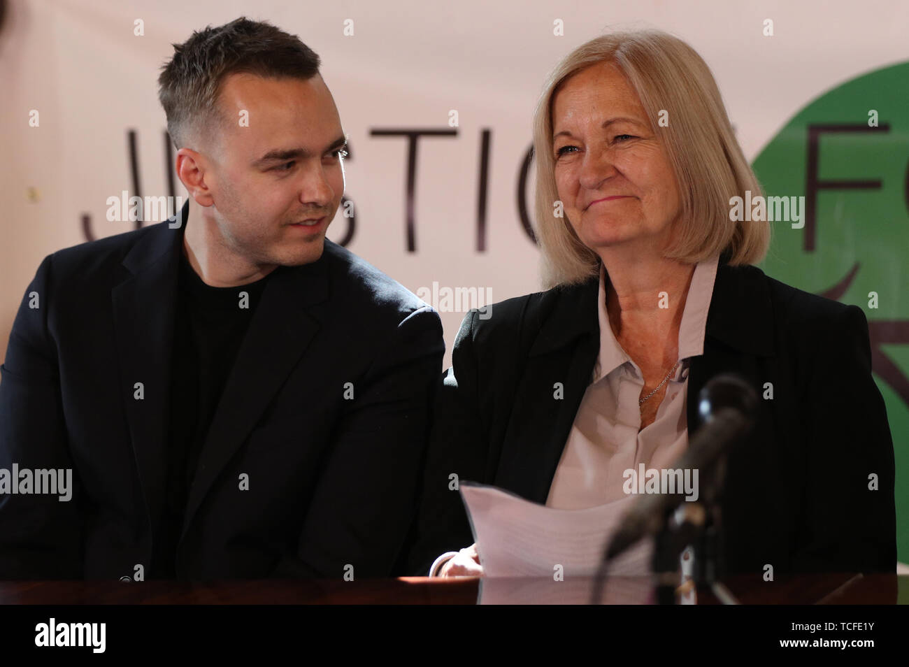 David challen old bailey hi-res stock photography and images - Alamy