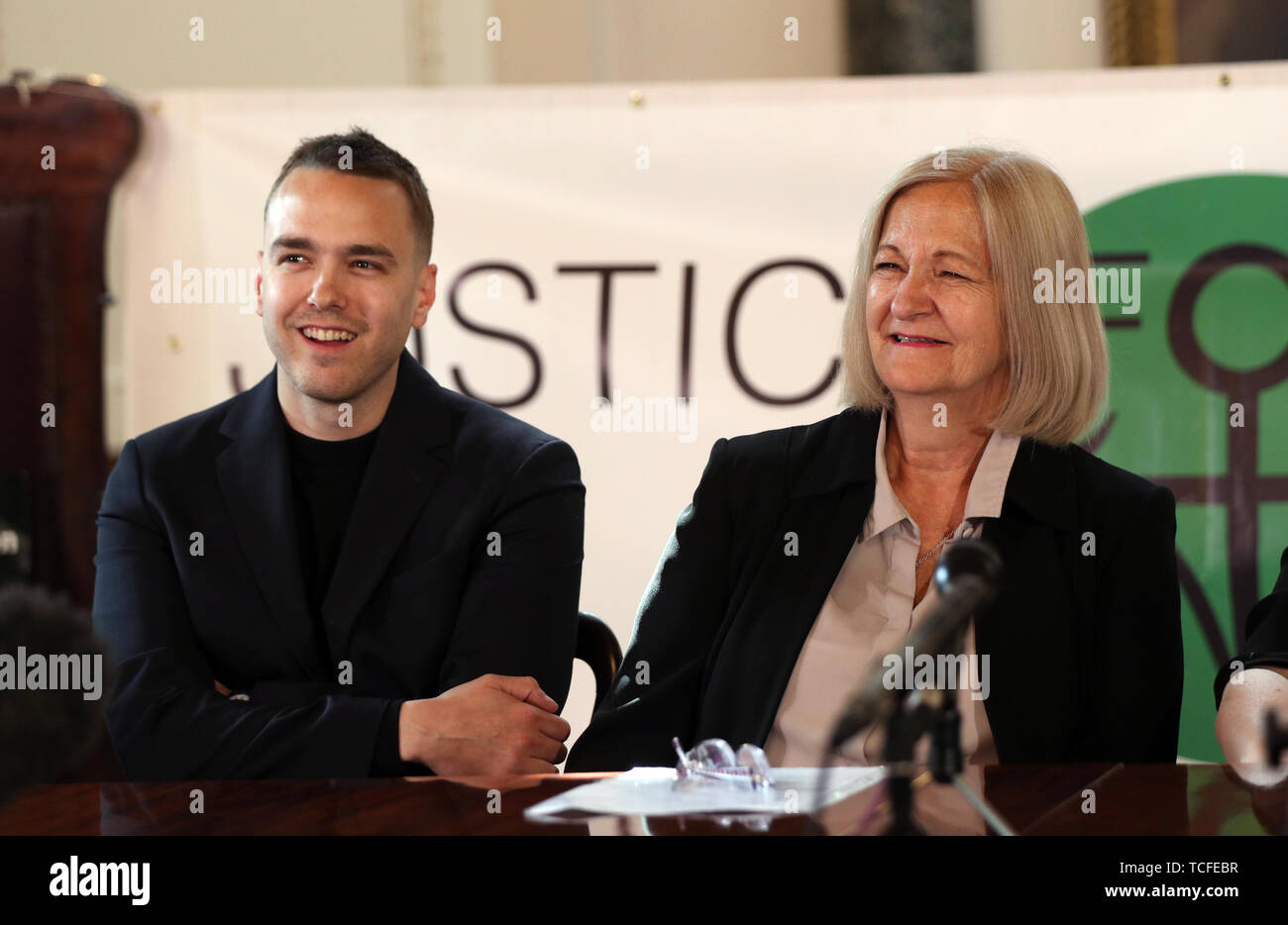 David challen old bailey hi-res stock photography and images - Alamy