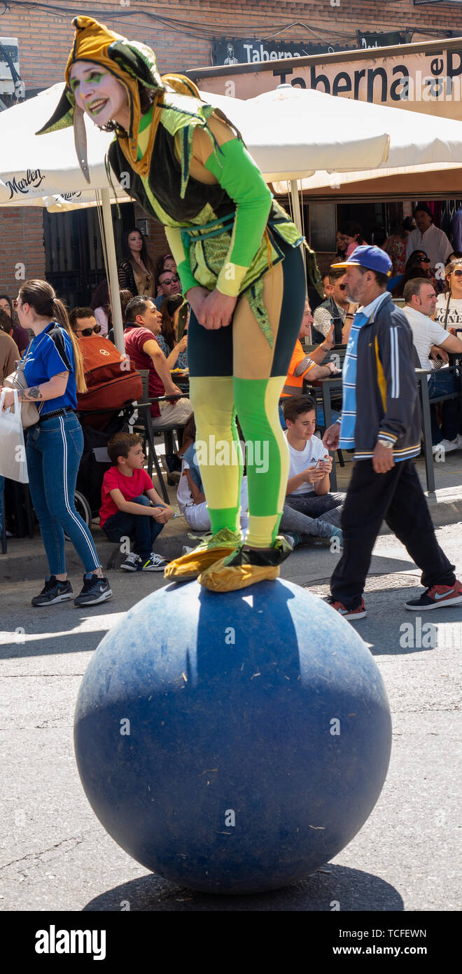Medieval juggler hi-res stock photography and images - Alamy
