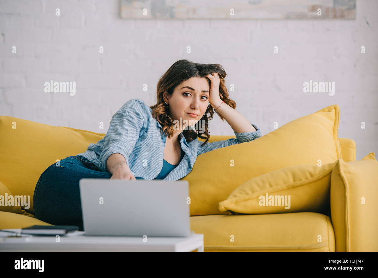 Propping the head hi-res stock photography and images - Alamy