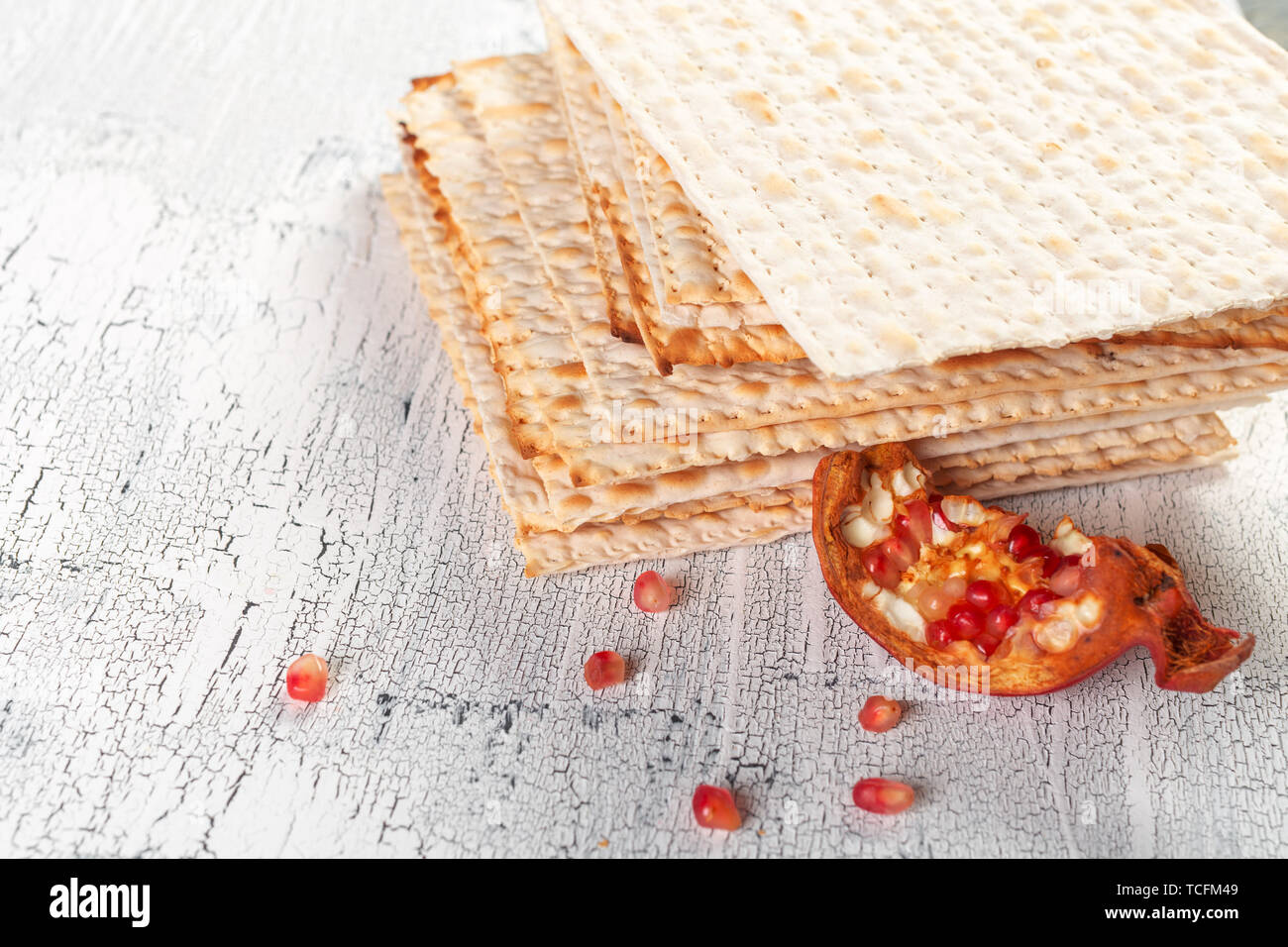 Jewish traditional Passover matzo bread Stock Photo - Alamy