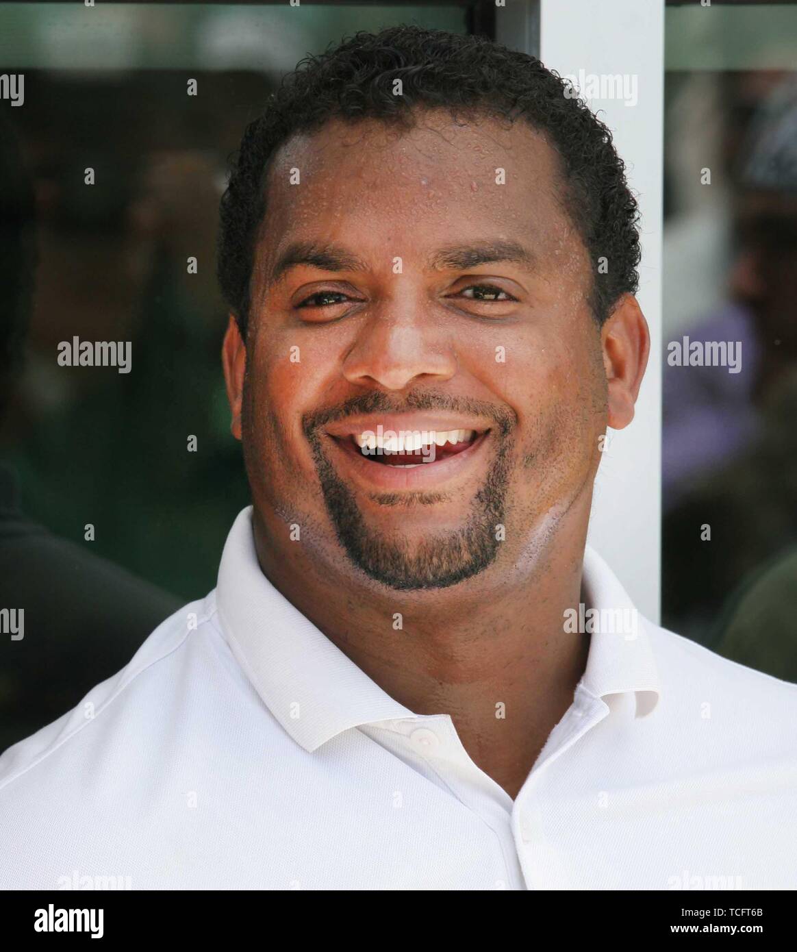 Alfonso ribeiro and alfonso ribeiro jr hi-res stock photography and ...