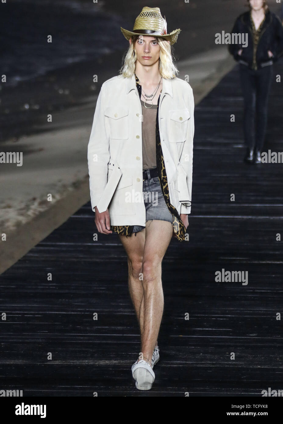 Ysl catwalk hi-res stock photography and images - Alamy