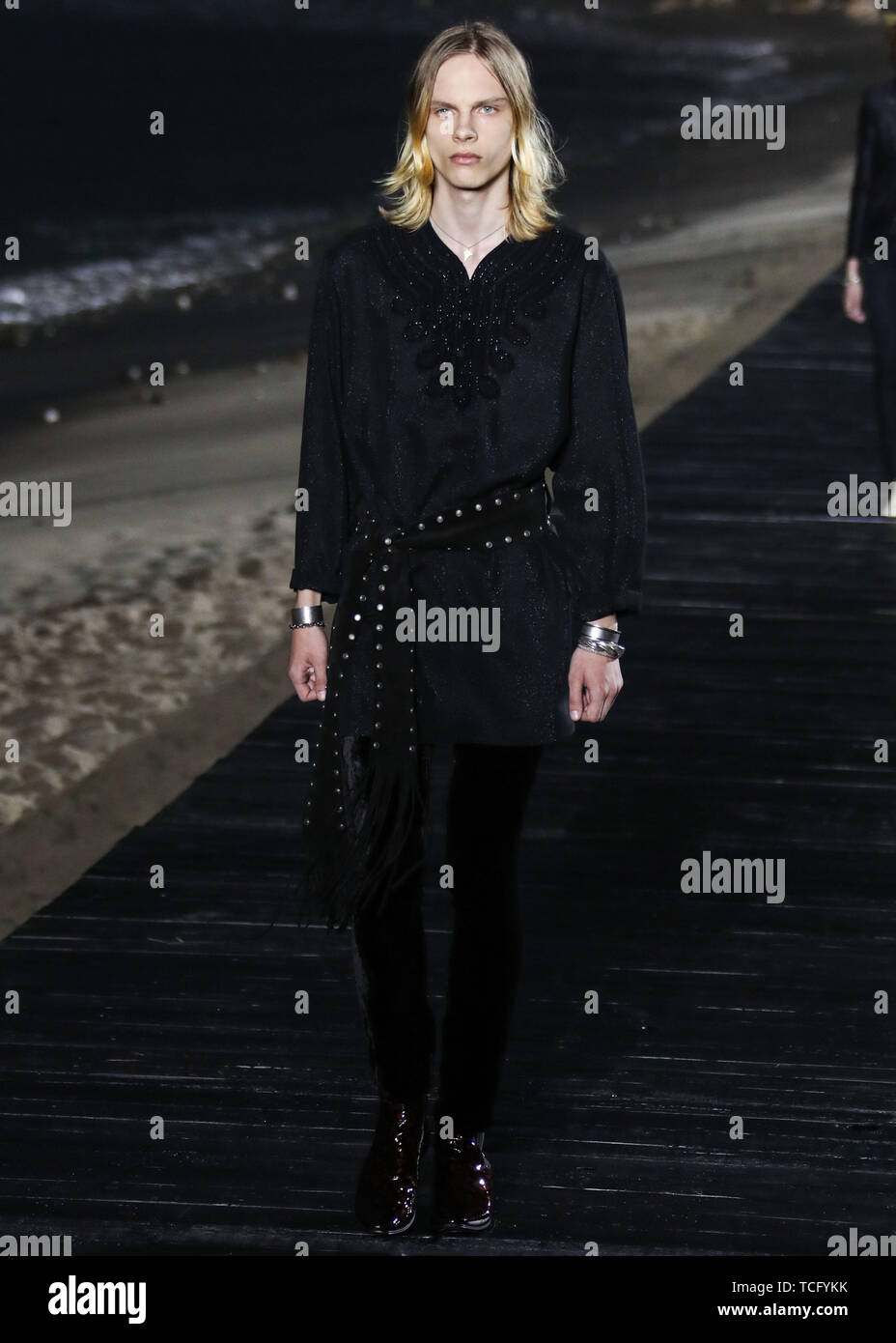Ysl catwalk hi-res stock photography and images - Alamy
