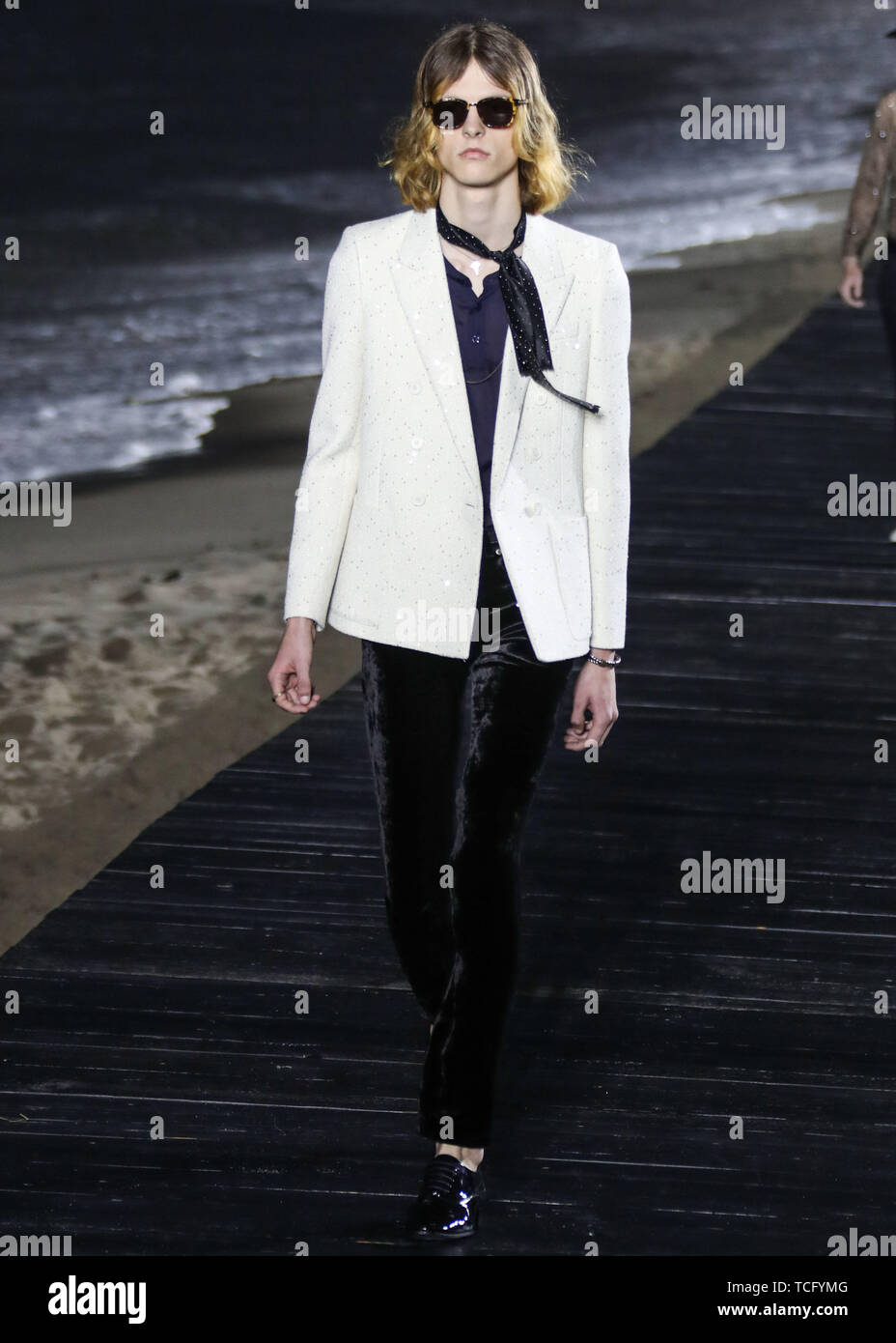 Ysl catwalk hi-res stock photography and images - Alamy