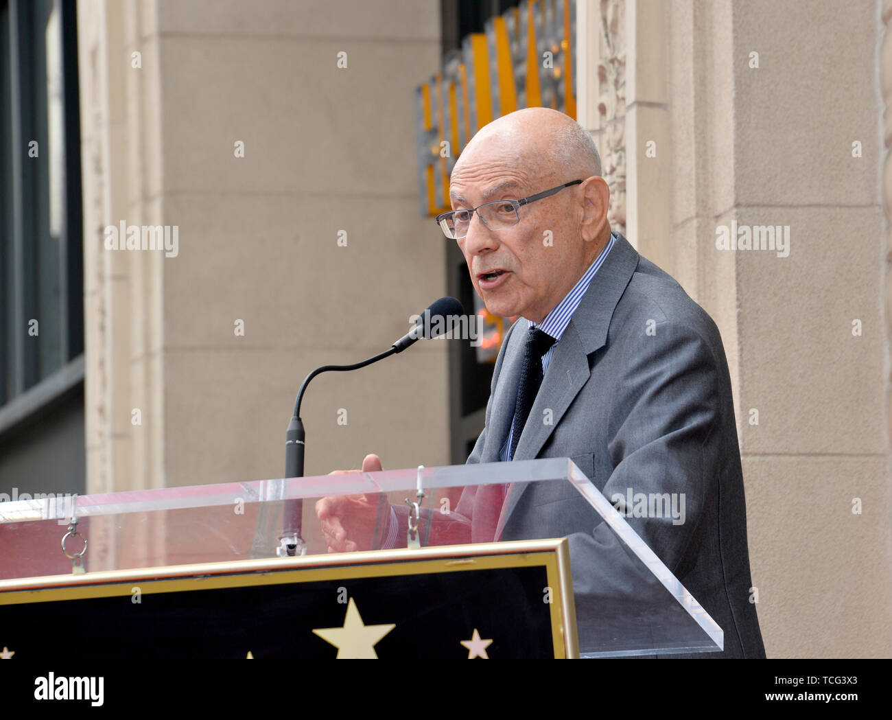 Los Angeles, USA. 07th June, 2019. Alan Arkin at the Hollywood Walk of ...