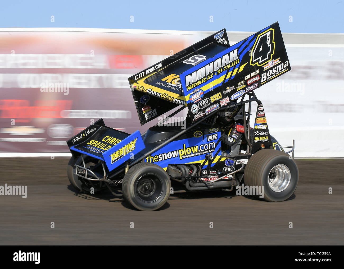 World of outlaws sprint cars hi-res stock photography and images - Alamy
