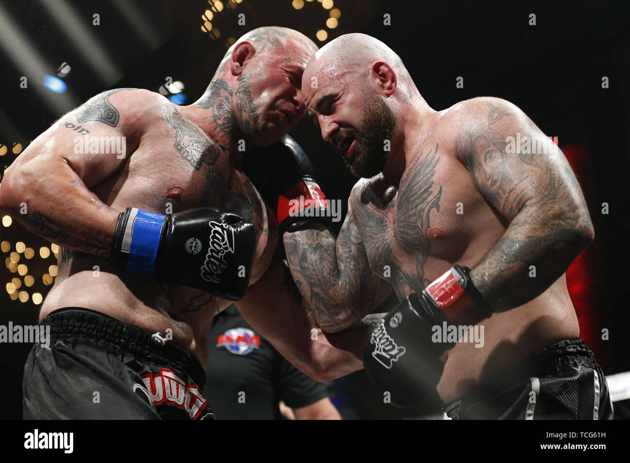 Westbury, New York, USA. 6th June, 2019. ERIC OLSEN (left) fights ...