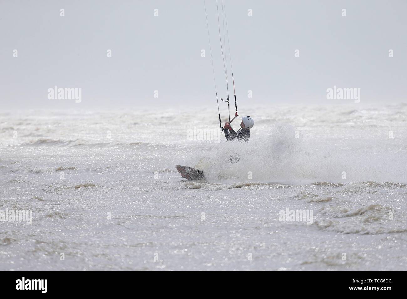 Windy weather uk hi-res stock photography and images - Alamy
