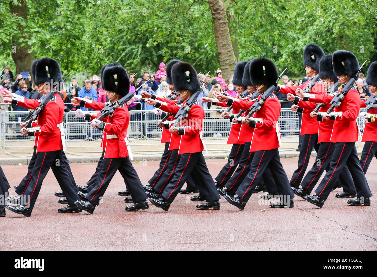 The Mall. London, UK. 8 Jun 2019. - Coldstream Guards marching to Horse ...