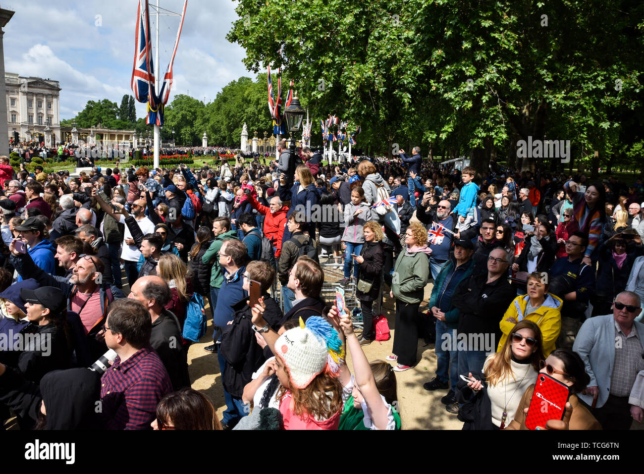 Trooping the colour 2019 parade hi-res stock photography and images - Alamy