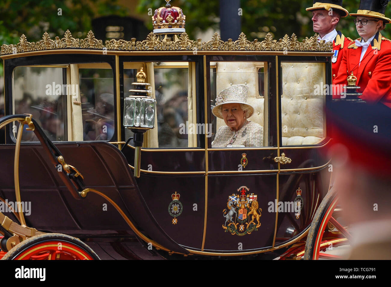 Queen passes hi-res stock photography and images - Alamy