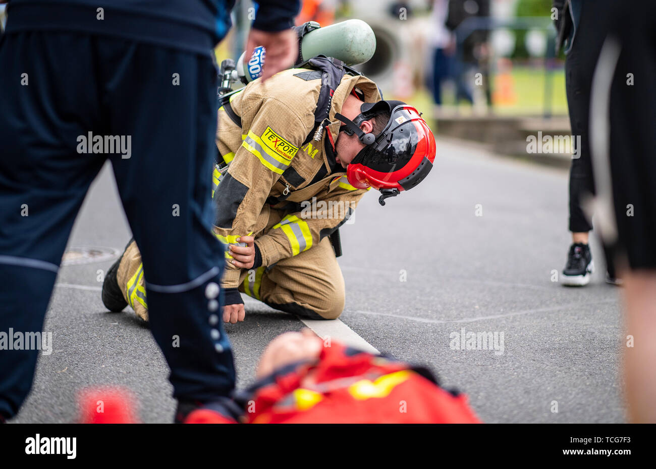 Exhausted fireman hi-res stock photography and images - Alamy