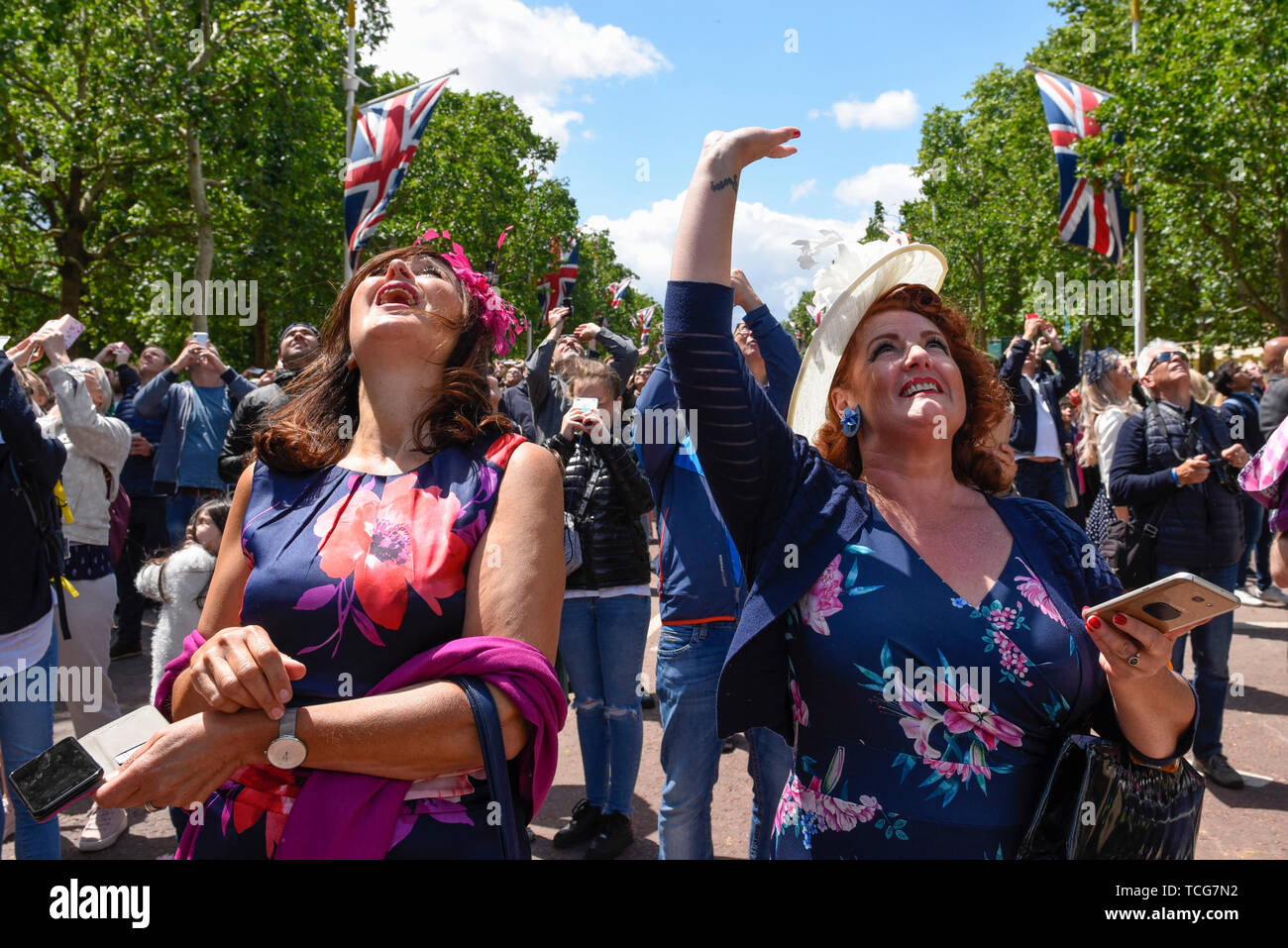 Queen's birthday flypast 2019 hi-res stock photography and images - Alamy