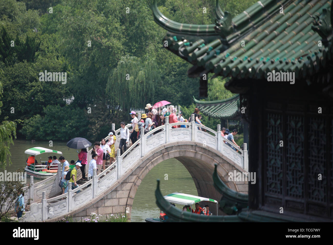 Delong lake hi-res stock photography and images - Alamy