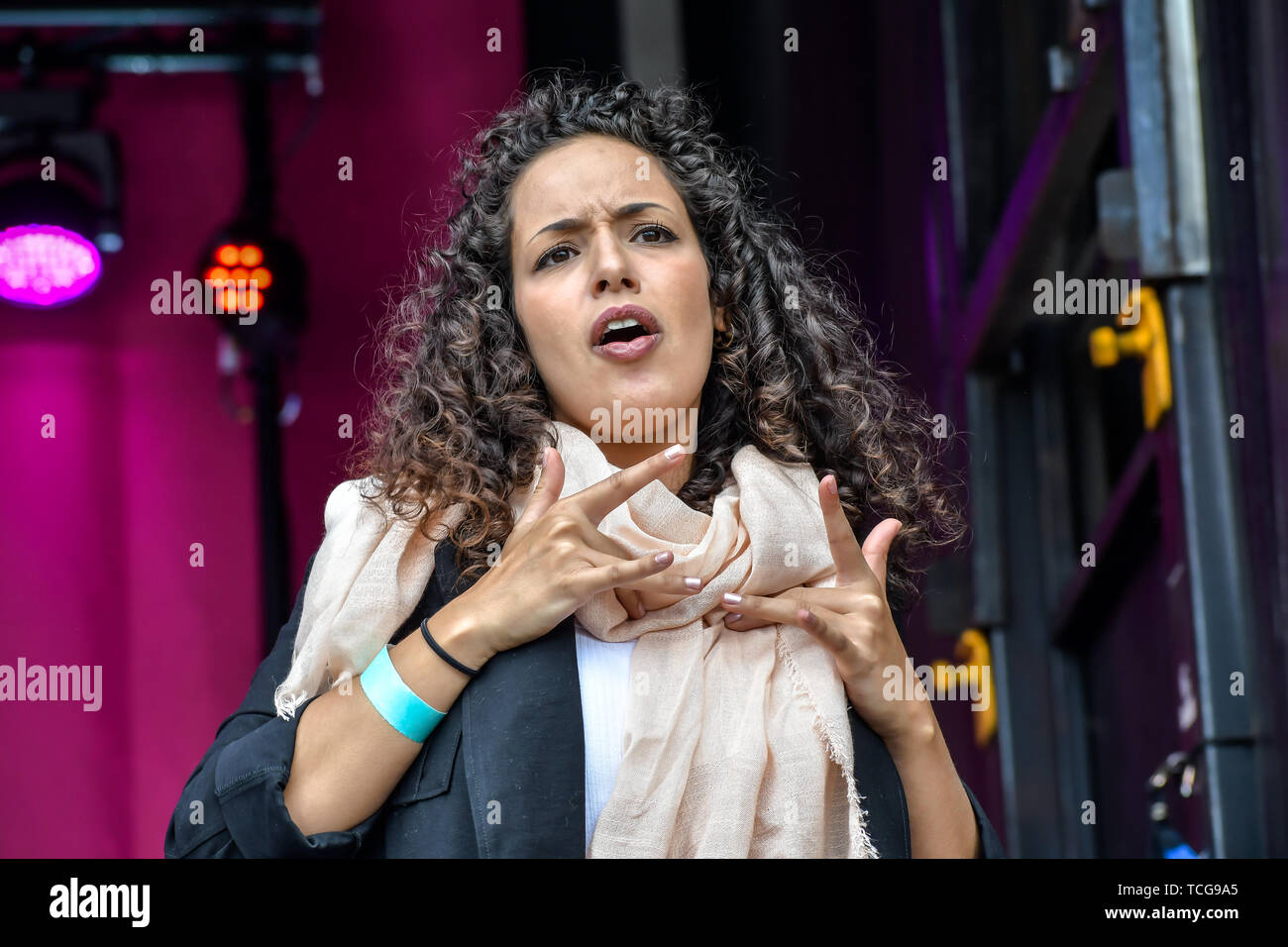Ismaili community ensemble hi-res stock photography and images - Alamy