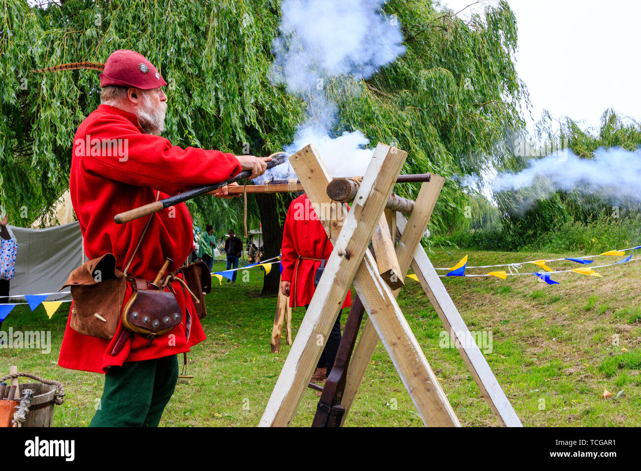 Arquebus fire hi-res stock photography and images - Alamy