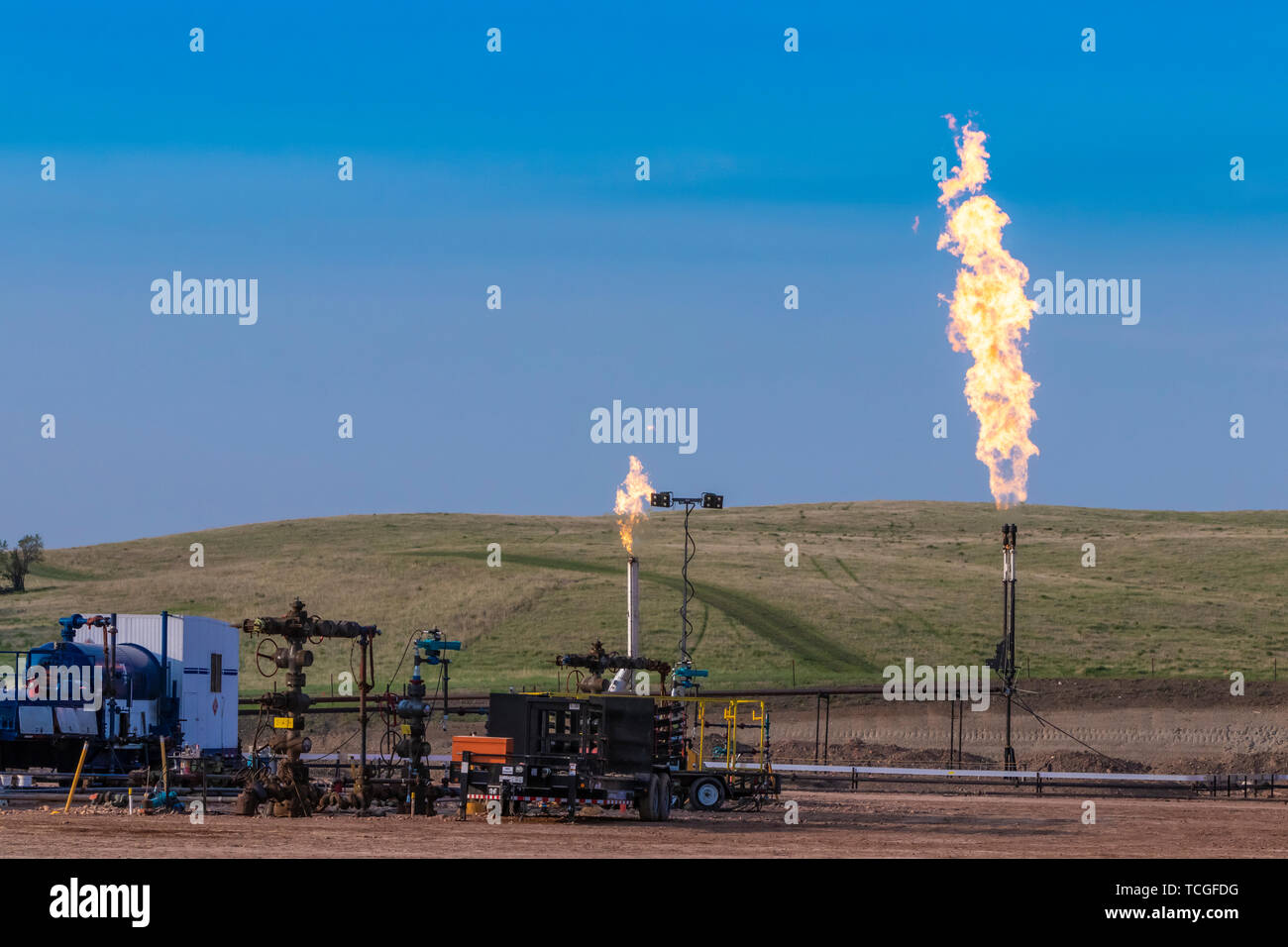 Flaring fire hi-res stock photography and images - Alamy