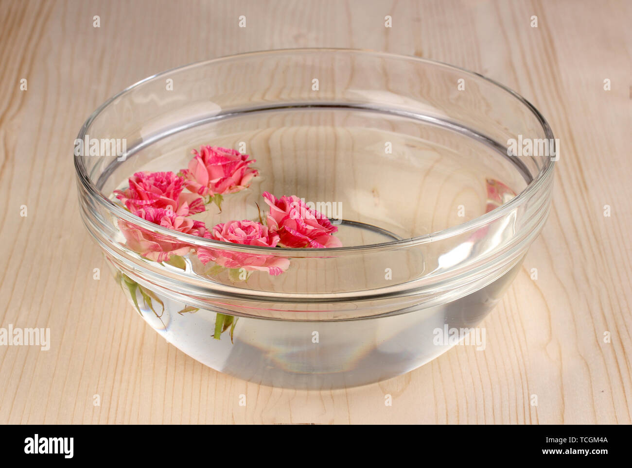 Floating roses water bowl hi-res stock photography and images - Alamy
