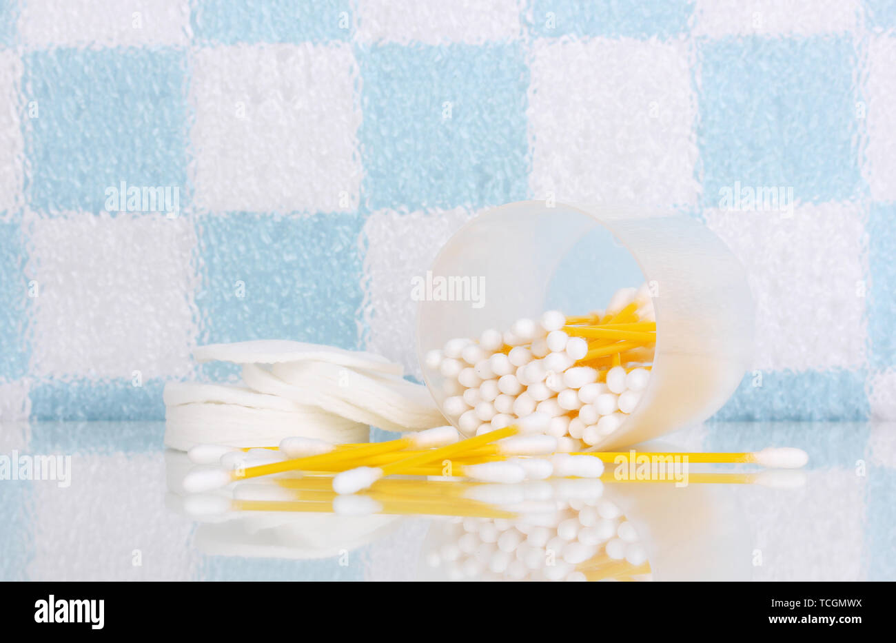 Cotton swabs and sticks in bathroom Stock Photo - Alamy