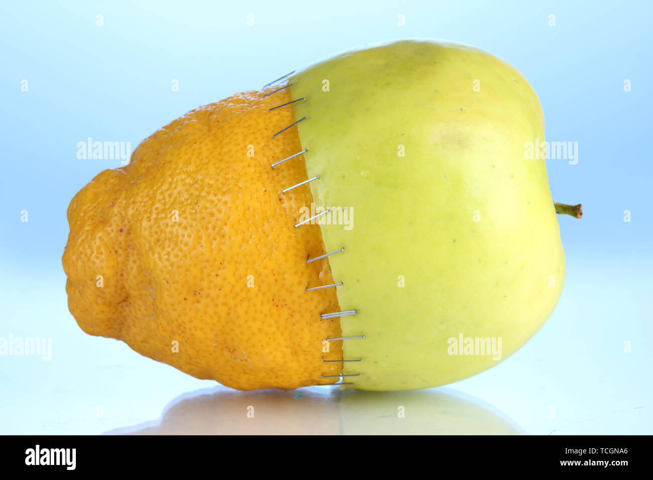 Blue apple fruit genetically modified hi-res stock photography and images - Alamy