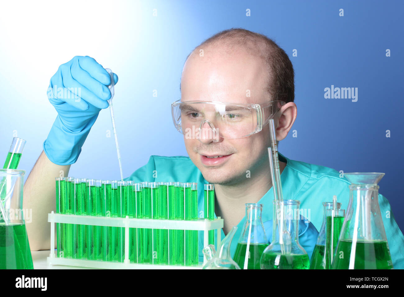 scientist working in chemistry laboratory Stock Photo - Alamy