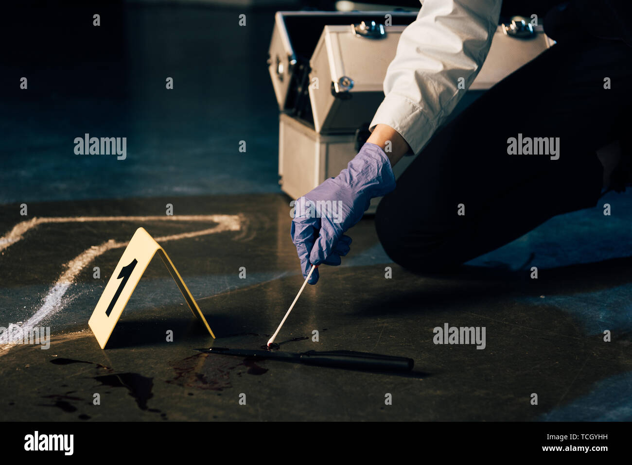 Crime scene dna hi-res stock photography and images - Alamy