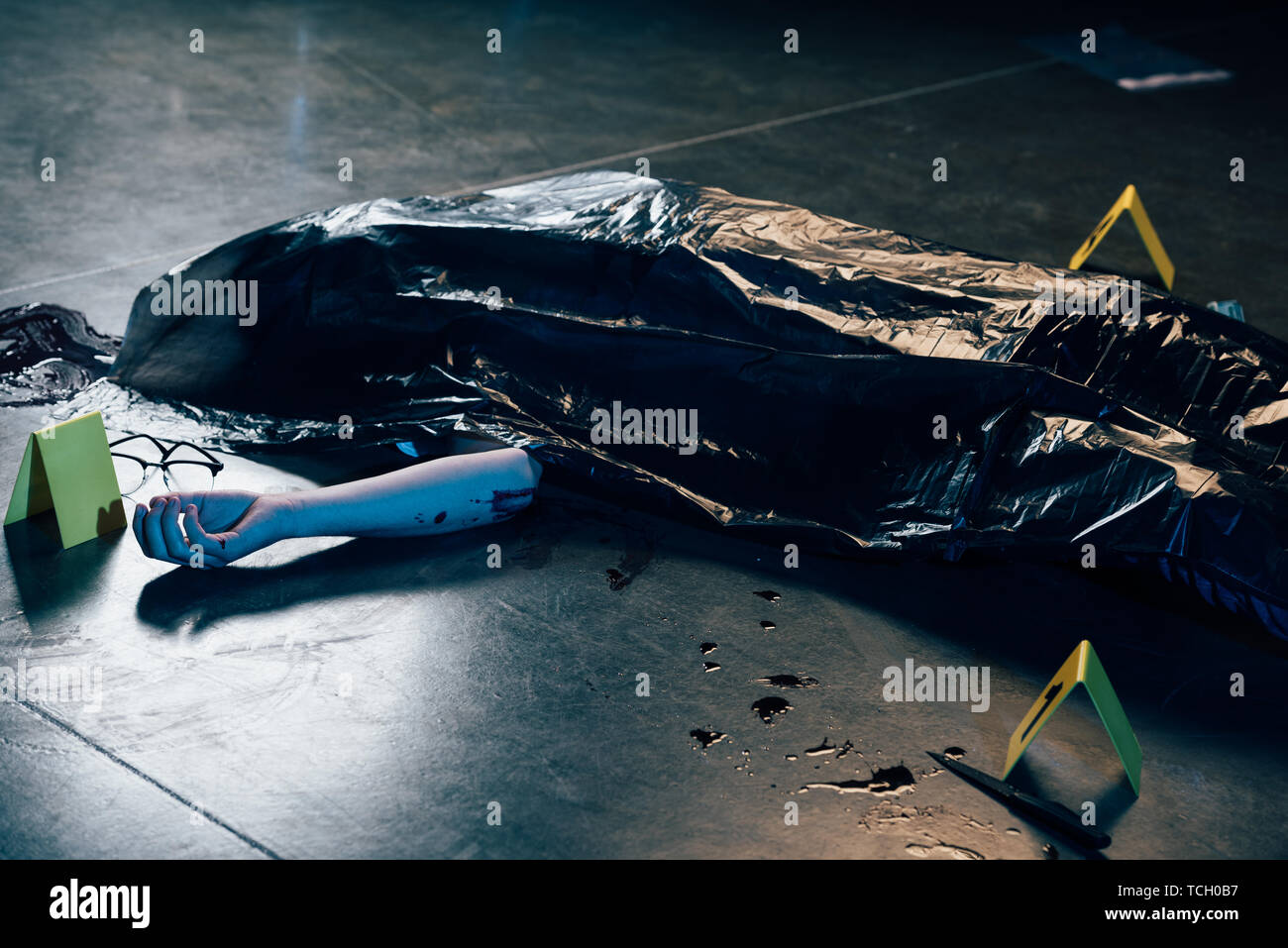 Crime scene corpse hi-res stock photography and images - Alamy