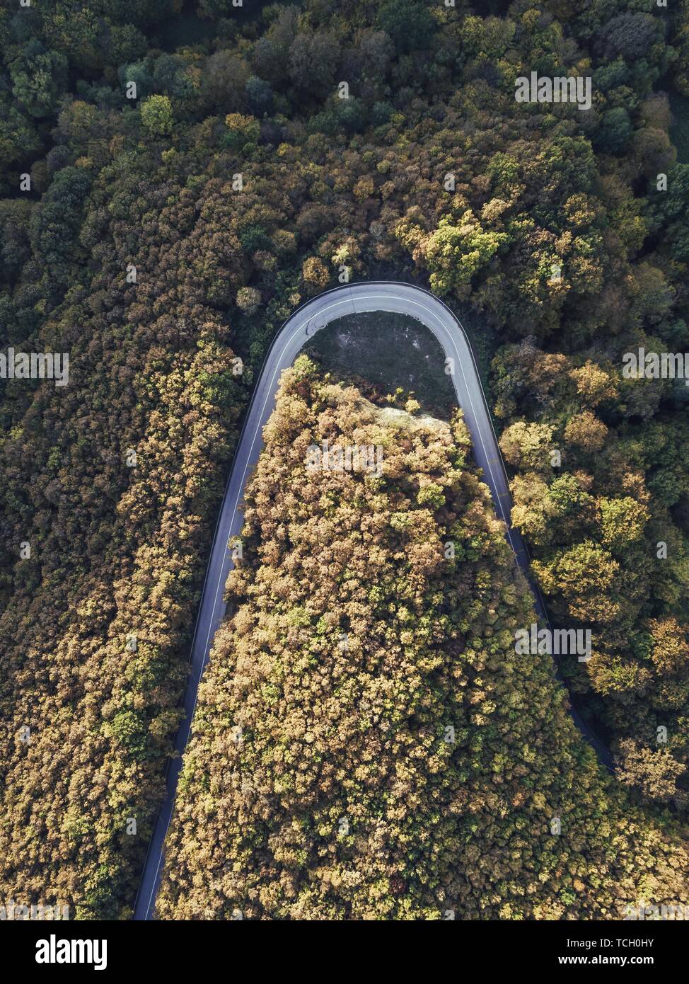 Overhead passageway hi-res stock photography and images - Alamy