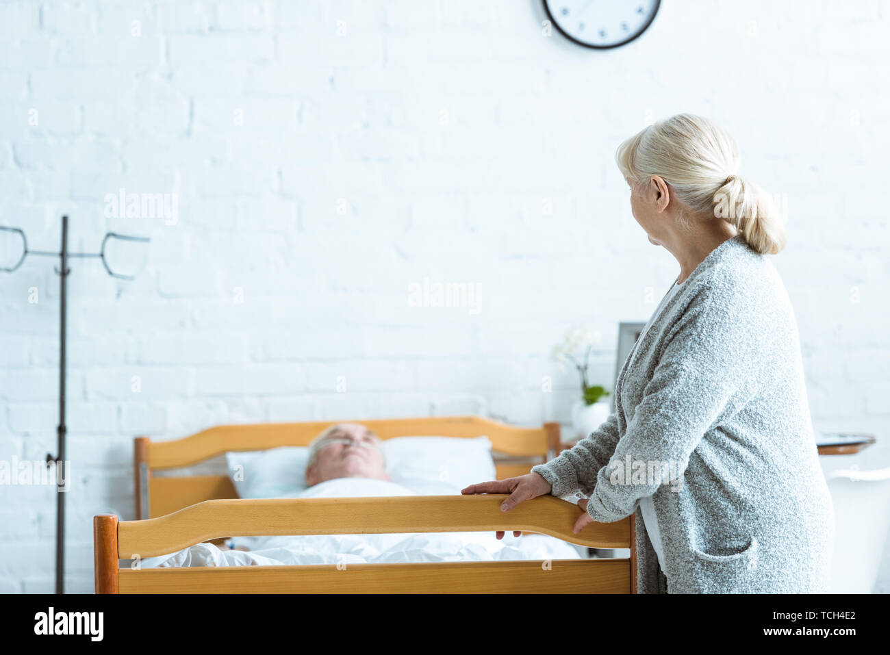 Coma patient family hi-res stock photography and images - Alamy