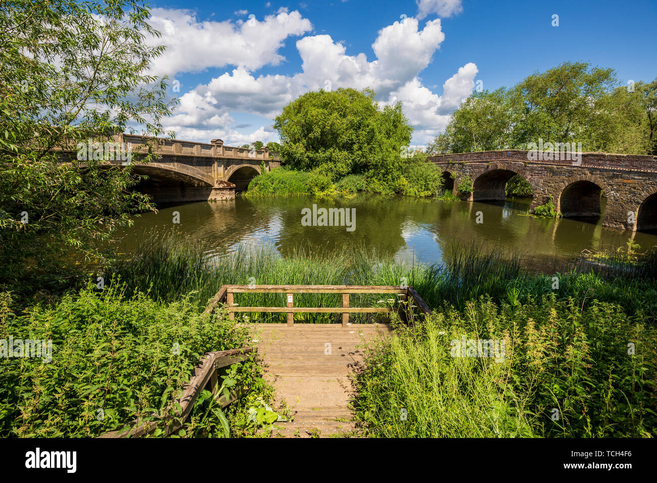 The new and the old Pershore bridges over the river Avon ...