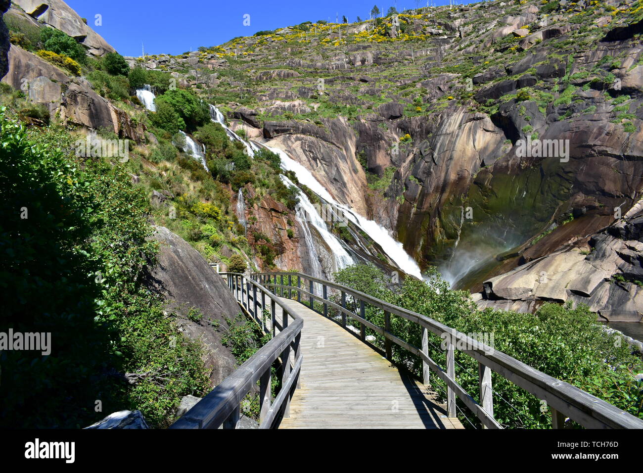 ézaro waterfall hi-res stock photography and images - Alamy