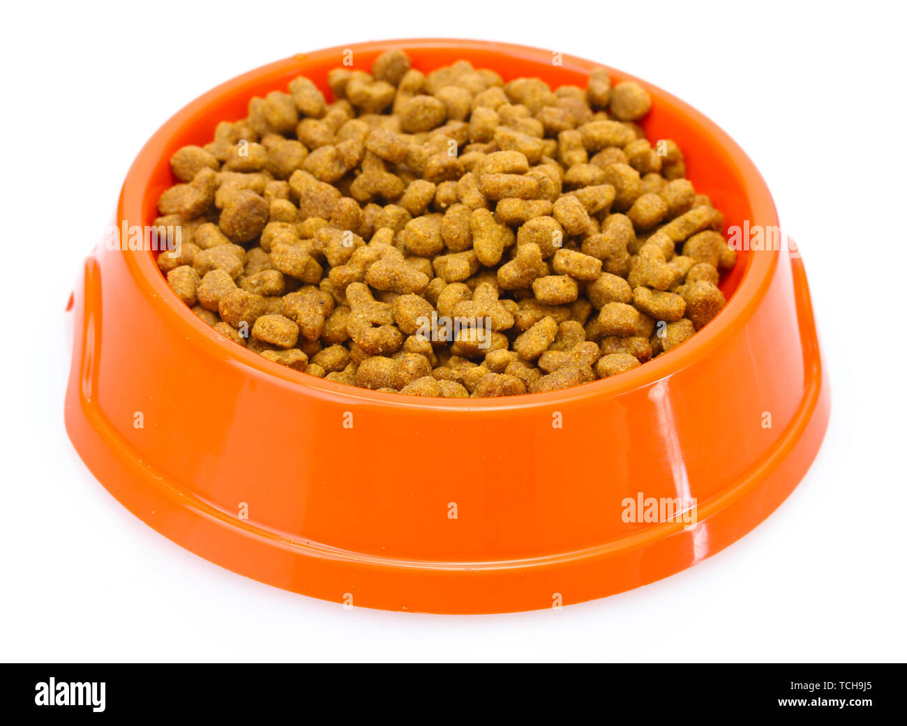 Cat food in bowl isolated on white Stock Photo - Alamy