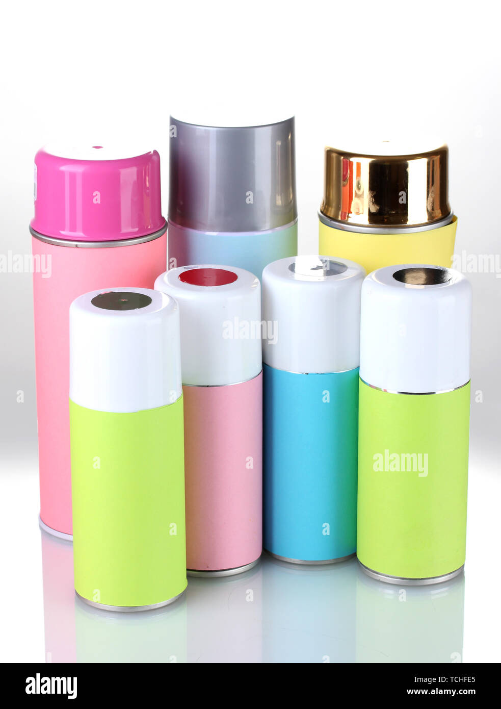 Spray can graffiti pink spraying paint hi-res stock photography and ...