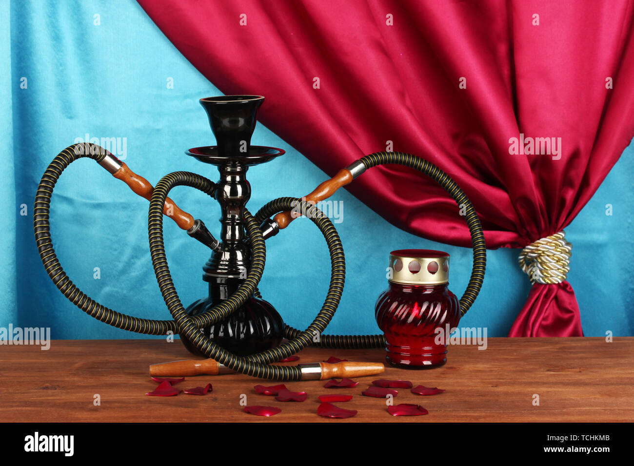 Vertical smoke curtain hi-res stock photography and images - Alamy