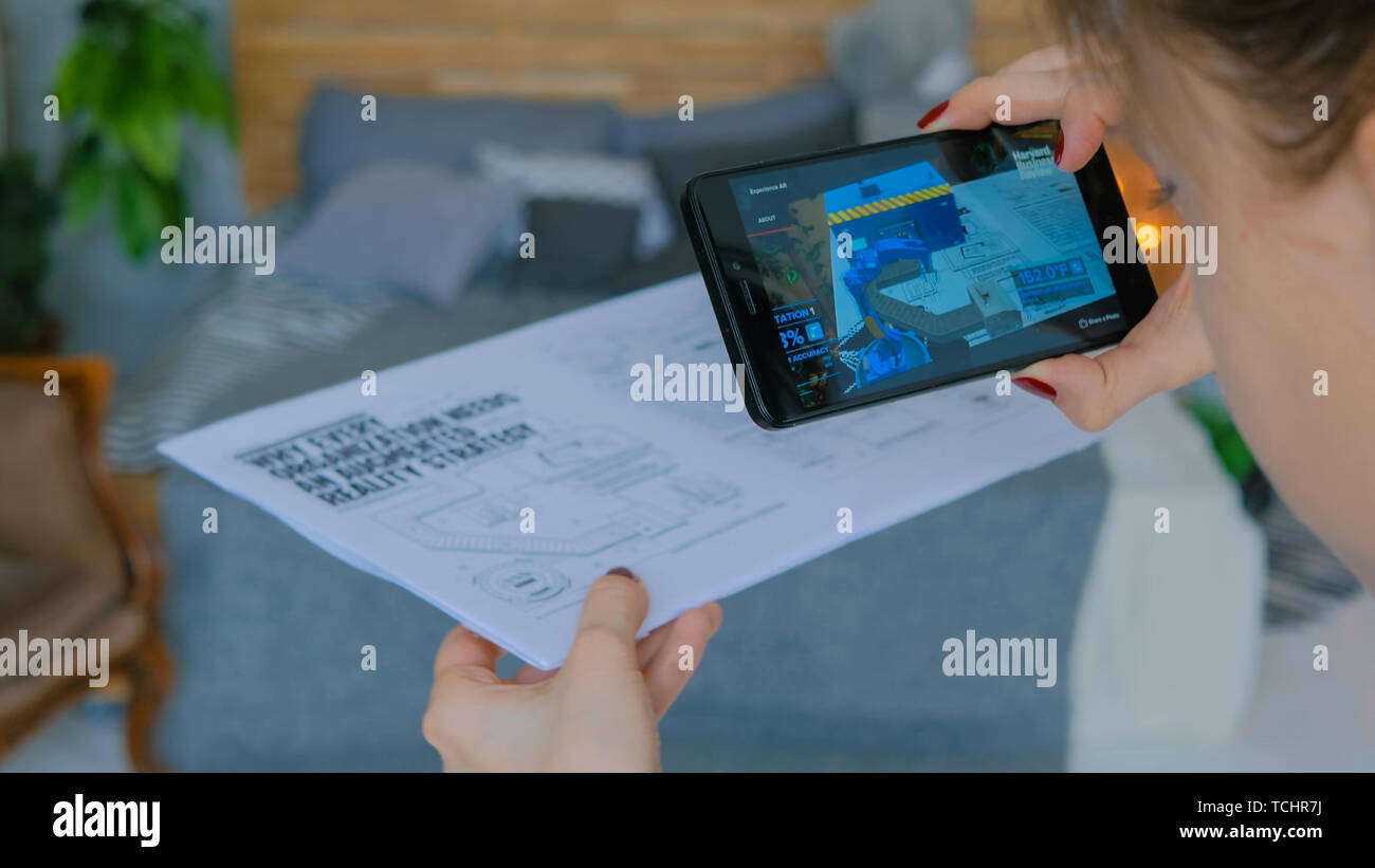 Hand using smartphone robot hi-res stock photography and images - Alamy