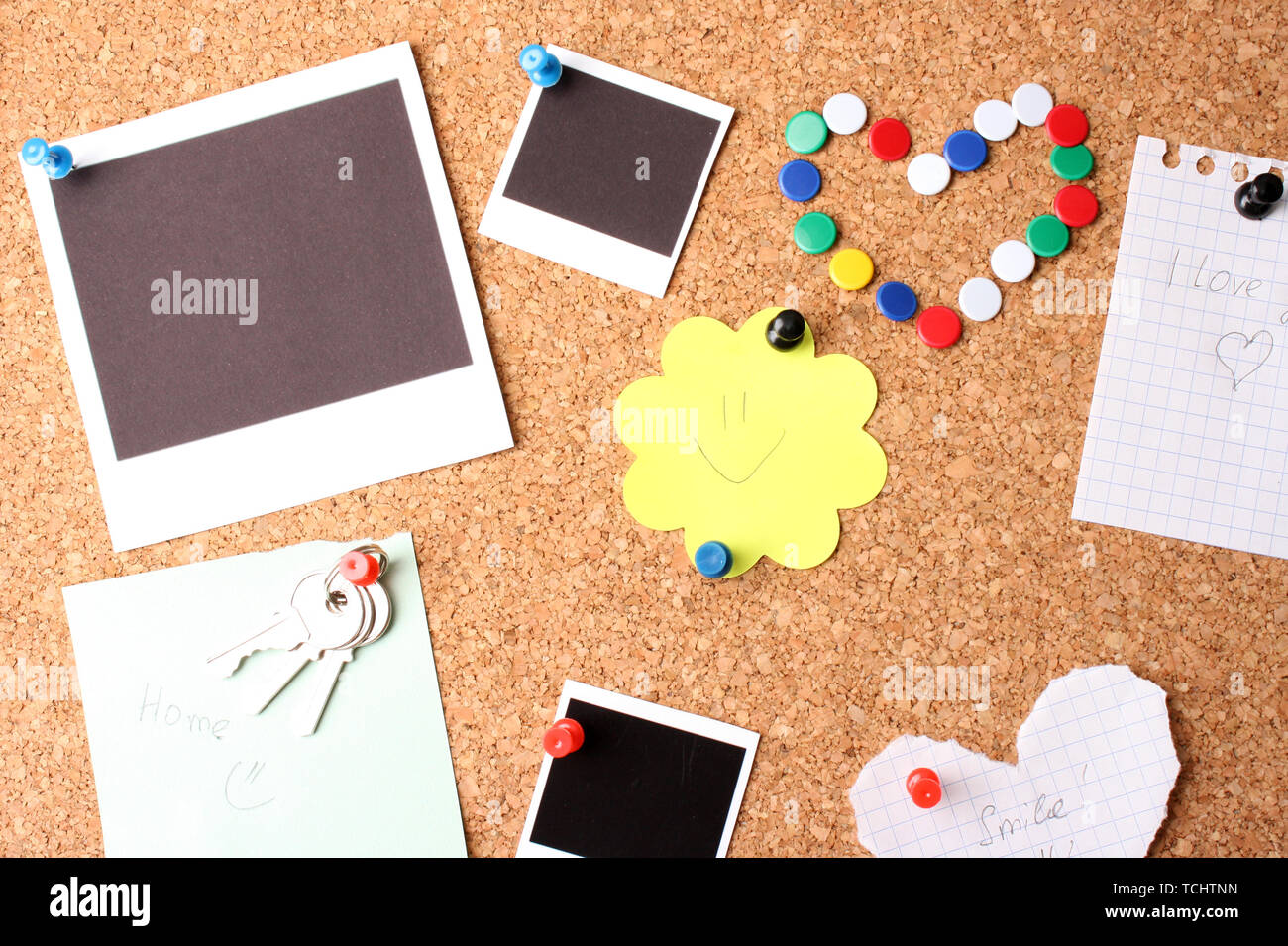 Cork board with notes Stock Photo - Alamy