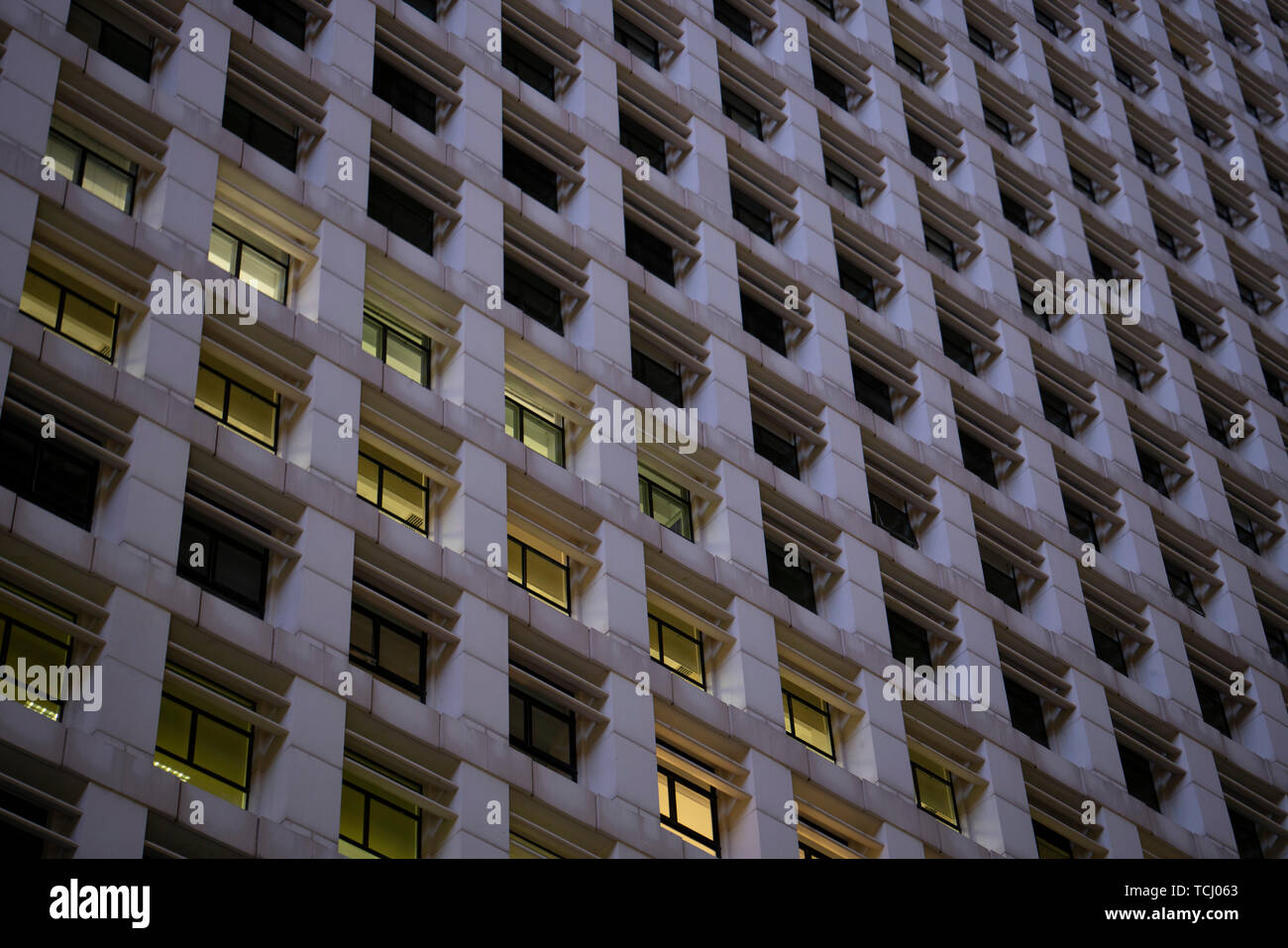 Apartment block corner building hi-res stock photography and images - Alamy