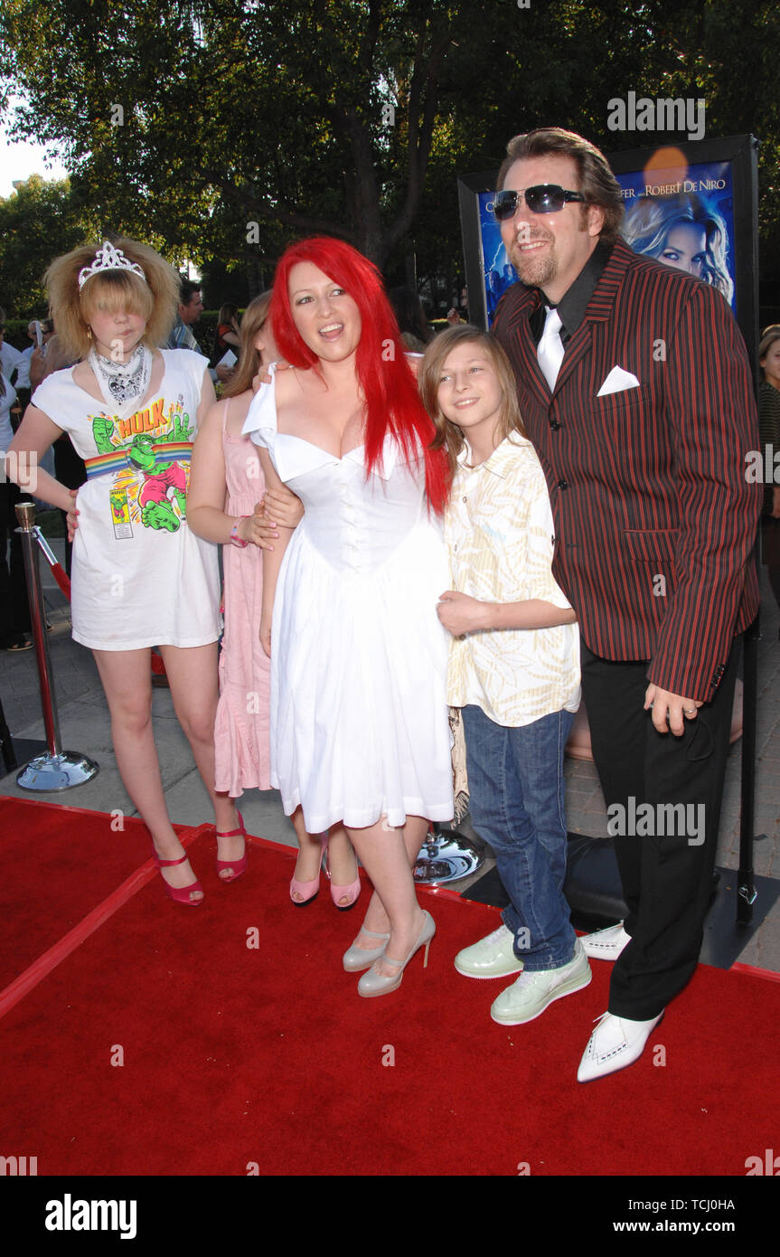 LOS ANGELES, CA. July 30, 2007: Jonathan Ross & wife, screenwriter ...