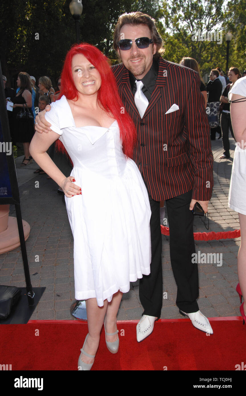 LOS ANGELES, CA. July 30, 2007: Jonathan Ross & wife, screenwriter ...