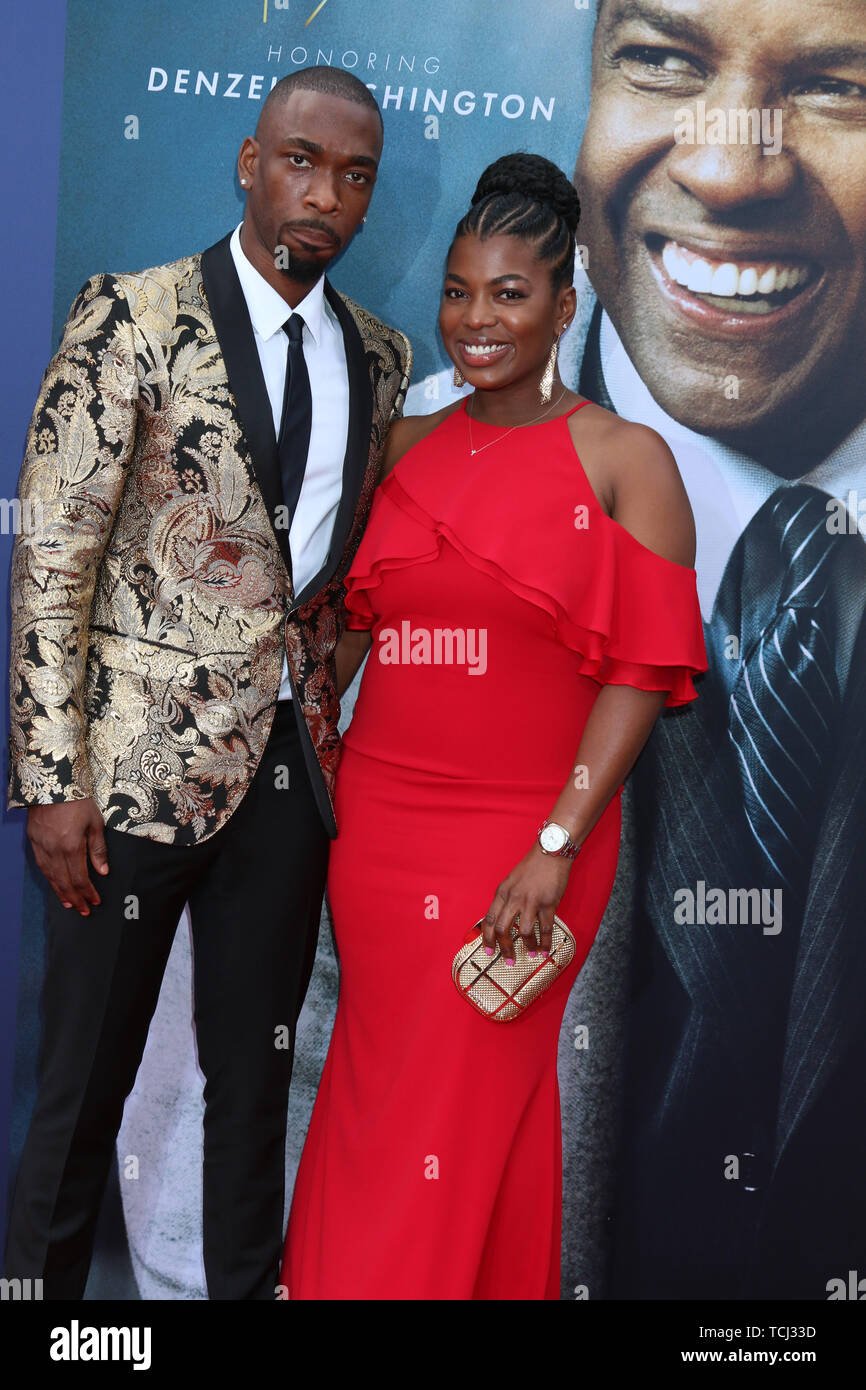 Jay pharoah shaina farrow hi-res stock photography and images - Alamy