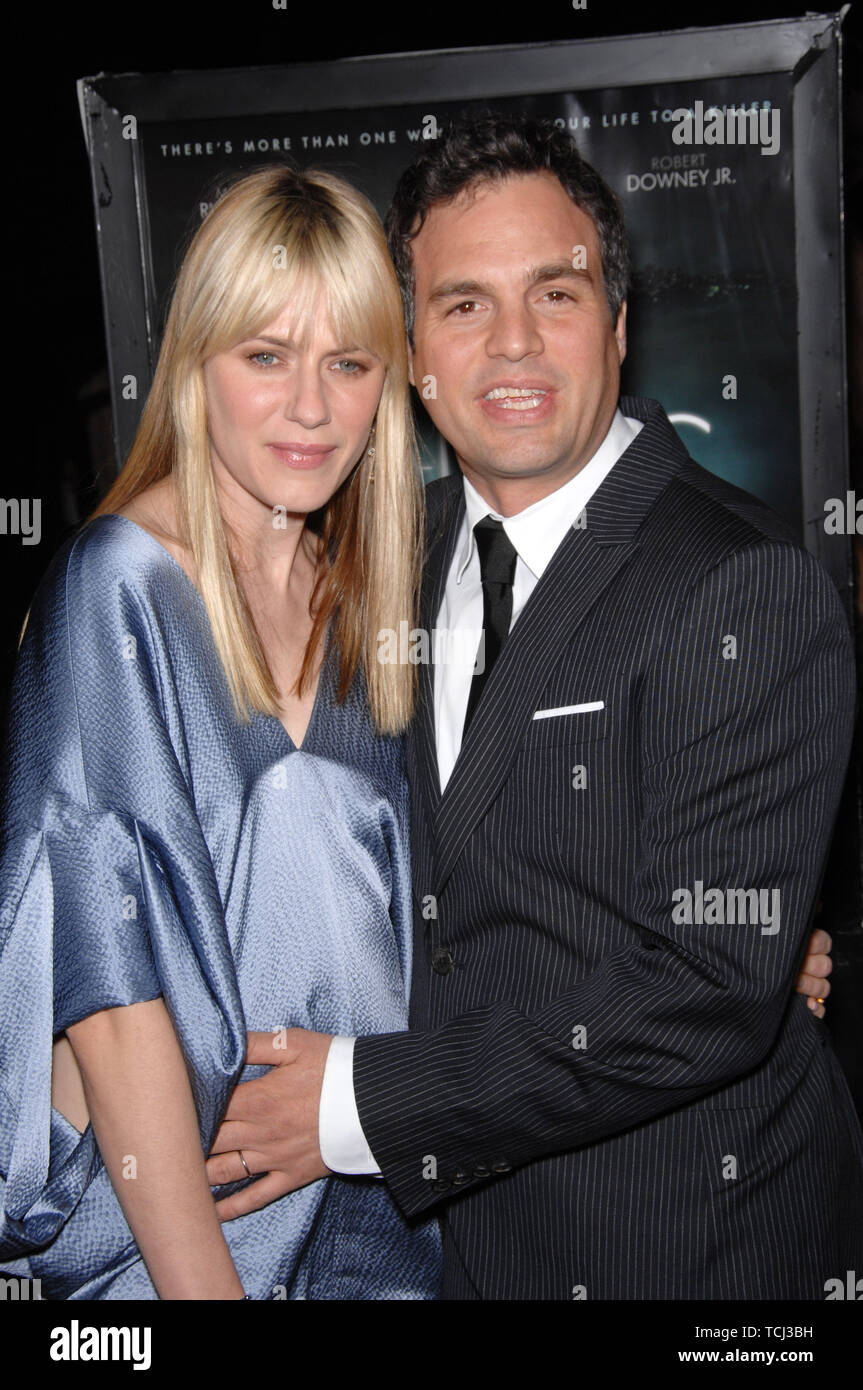 LOS ANGELES, CA. March 01, 2007: Mark Ruffalo & Sunrise Coigney at the ...