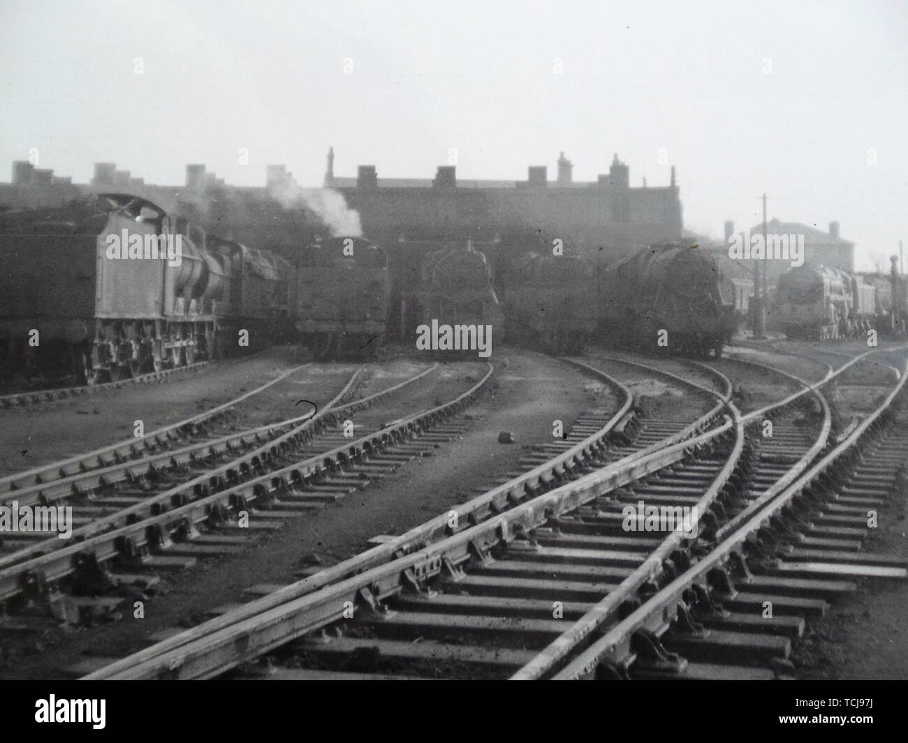 Railway station 1950s hi-res stock photography and images - Alamy