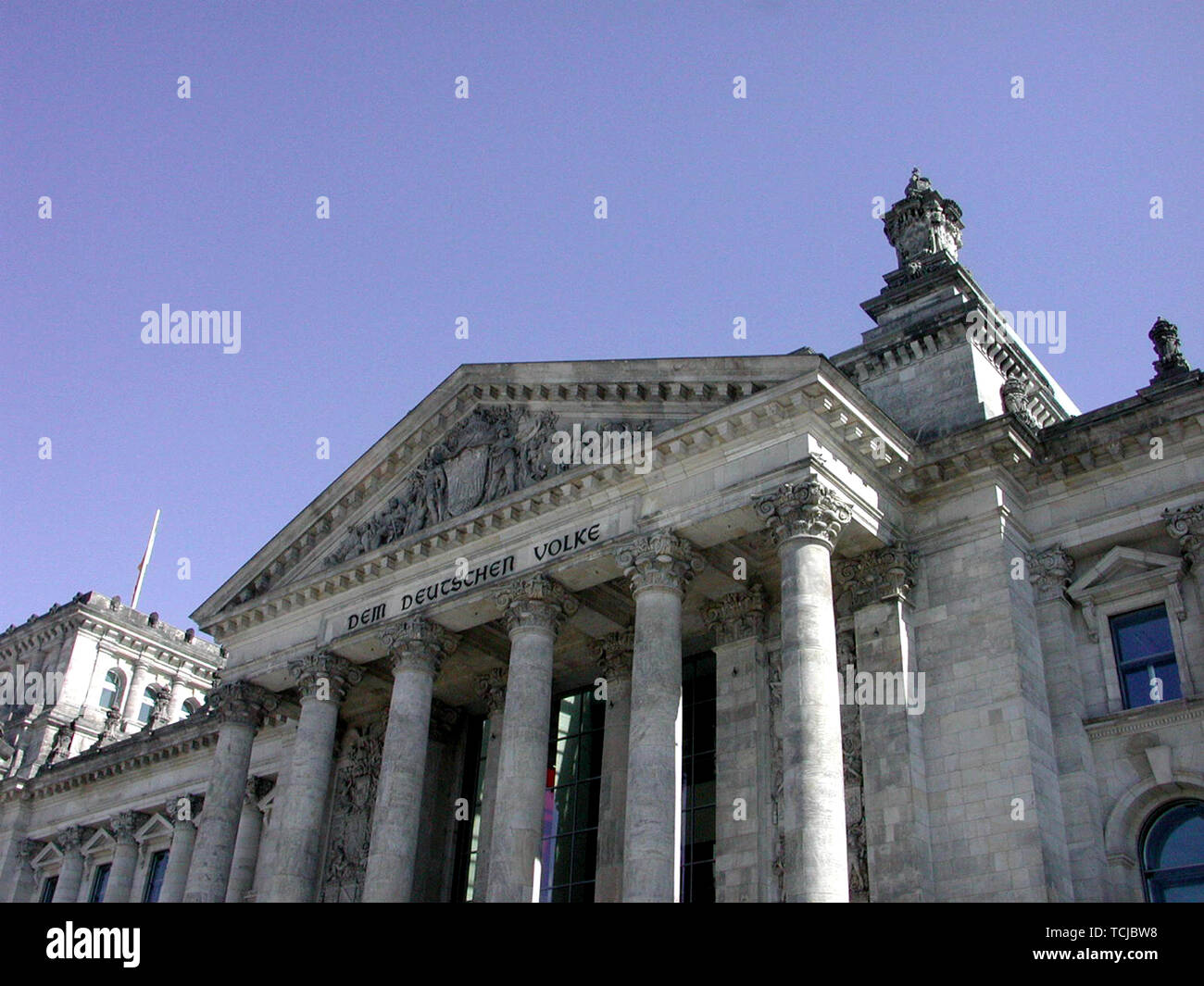 30 march 2002 hi-res stock photography and images - Alamy