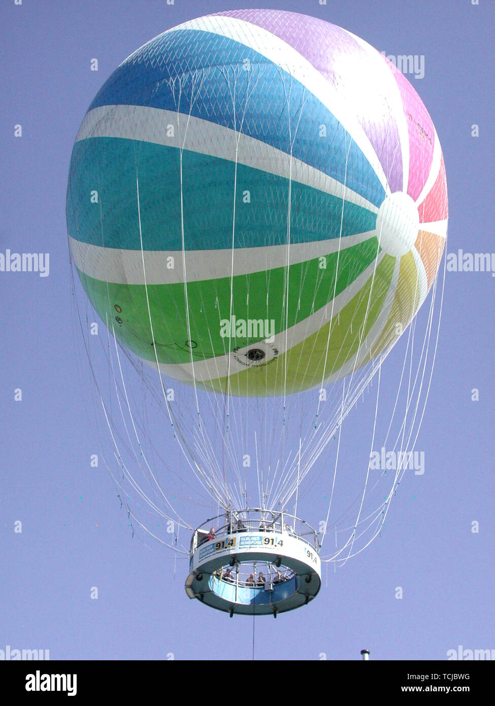 March 2002 hi-res stock photography and images - Alamy